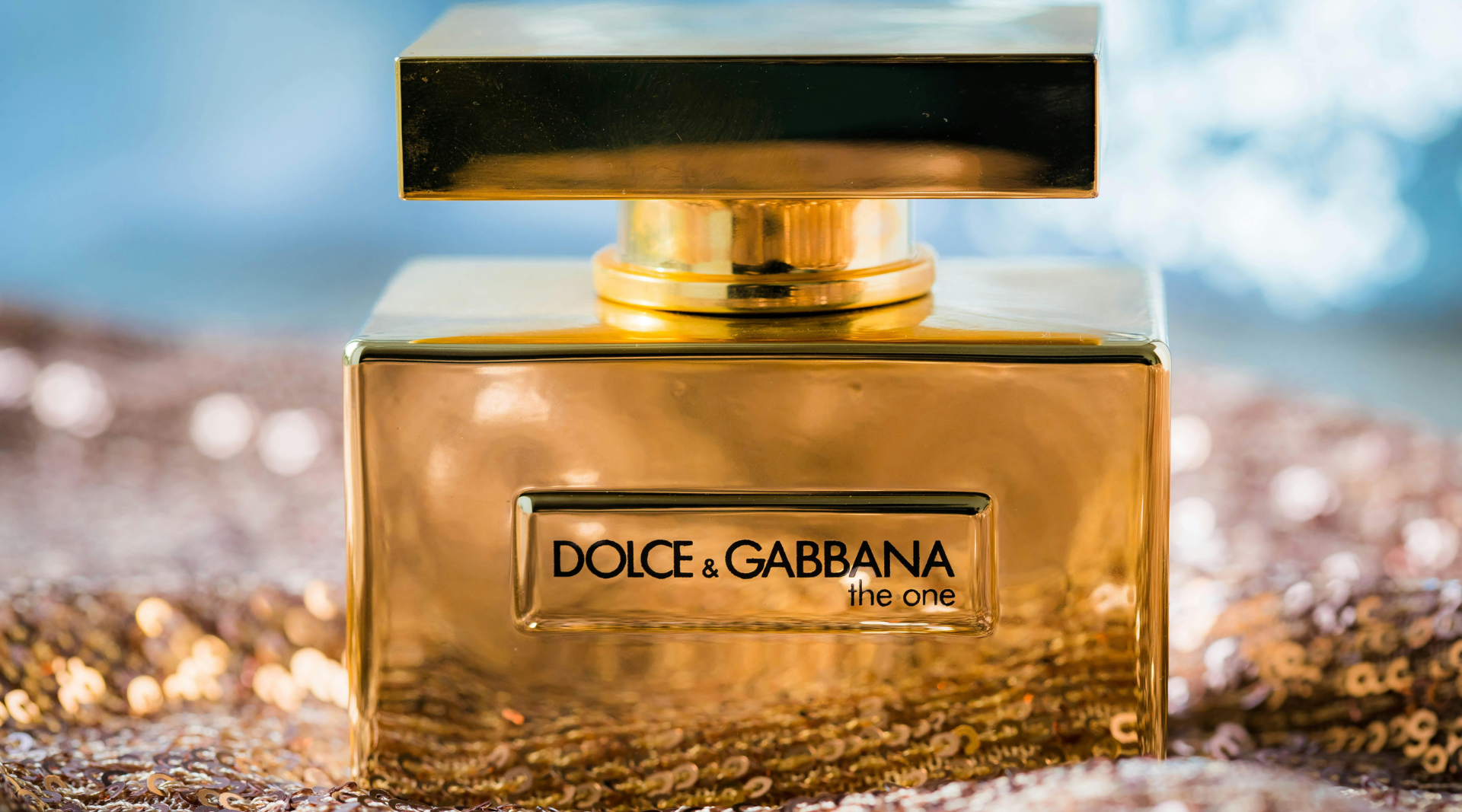 A Guide to Women’s Fragrance: Finding Your Signature Scent